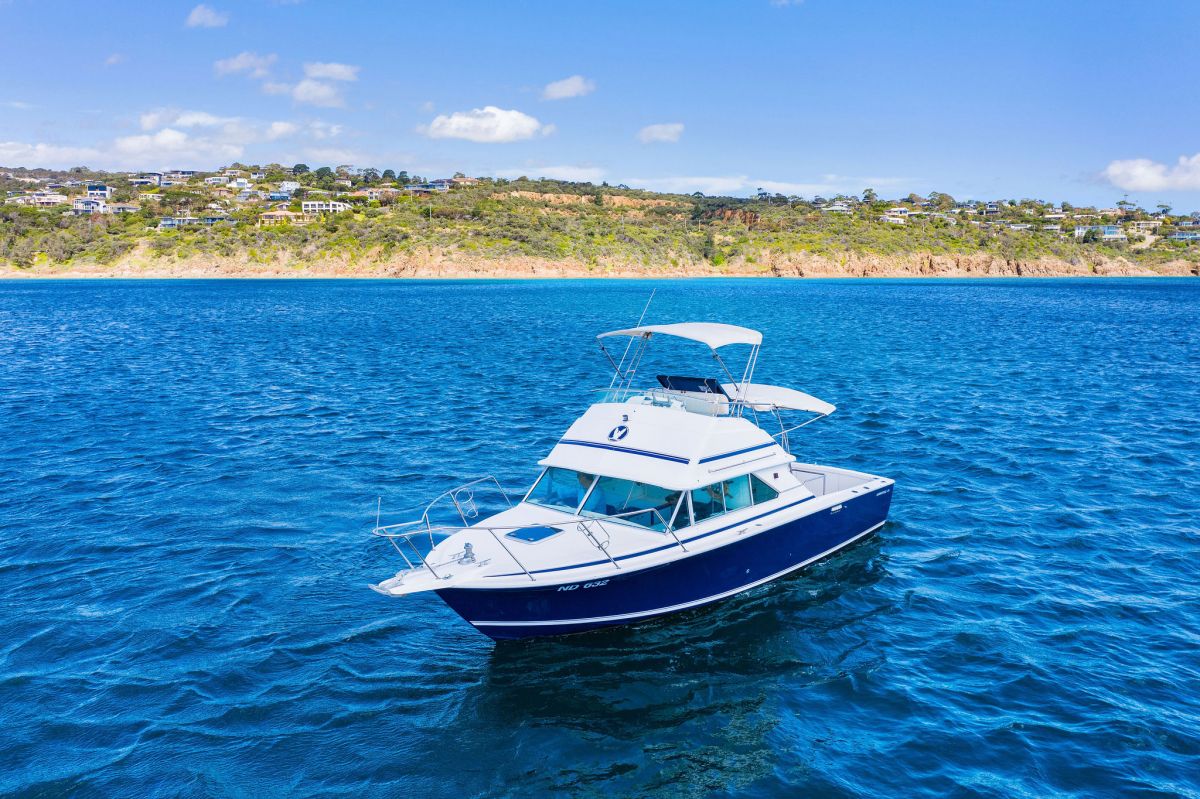 Caribbean 28 Flybridge Cruiser For Sale | d’Albora Yacht Brokers