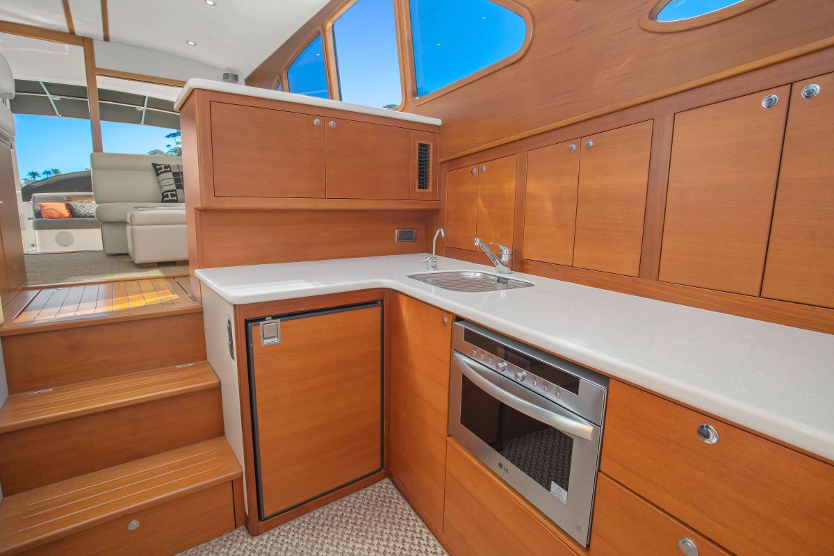 Palm Beach Motor Yachts 42 For Sale | d’Albora Yacht Brokers