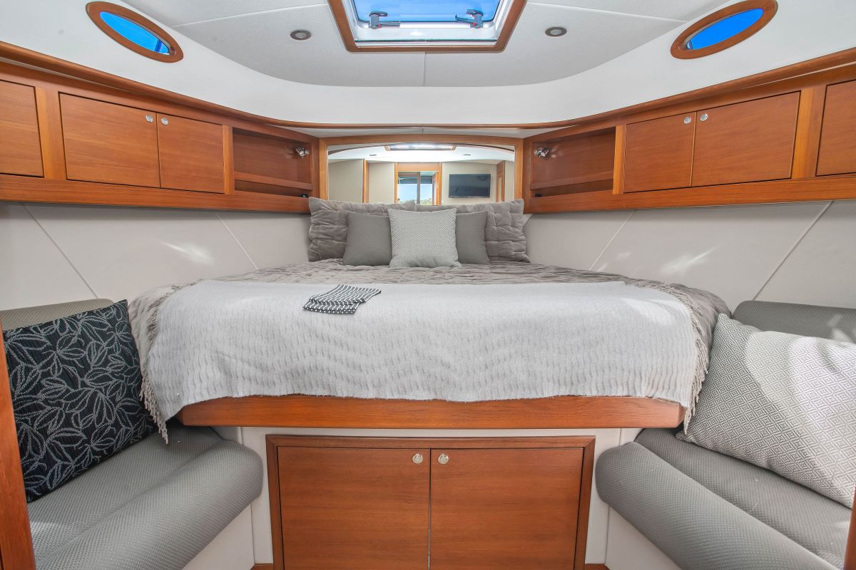 Palm Beach Motor Yachts 42 For Sale | d’Albora Yacht Brokers