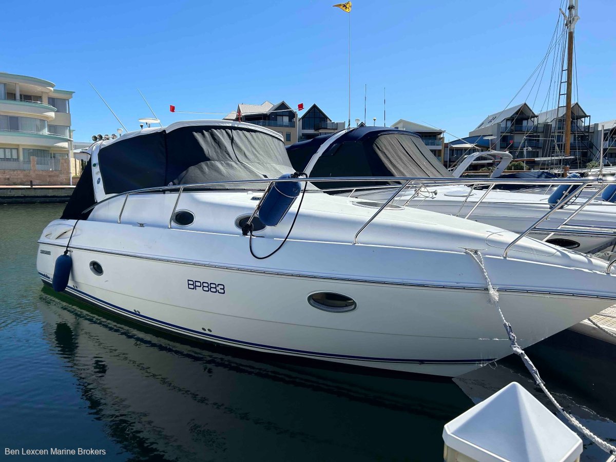 Sunrunner 3300 Deluxe: Power Boats | Boats Online for Sale | Fibreglass ...