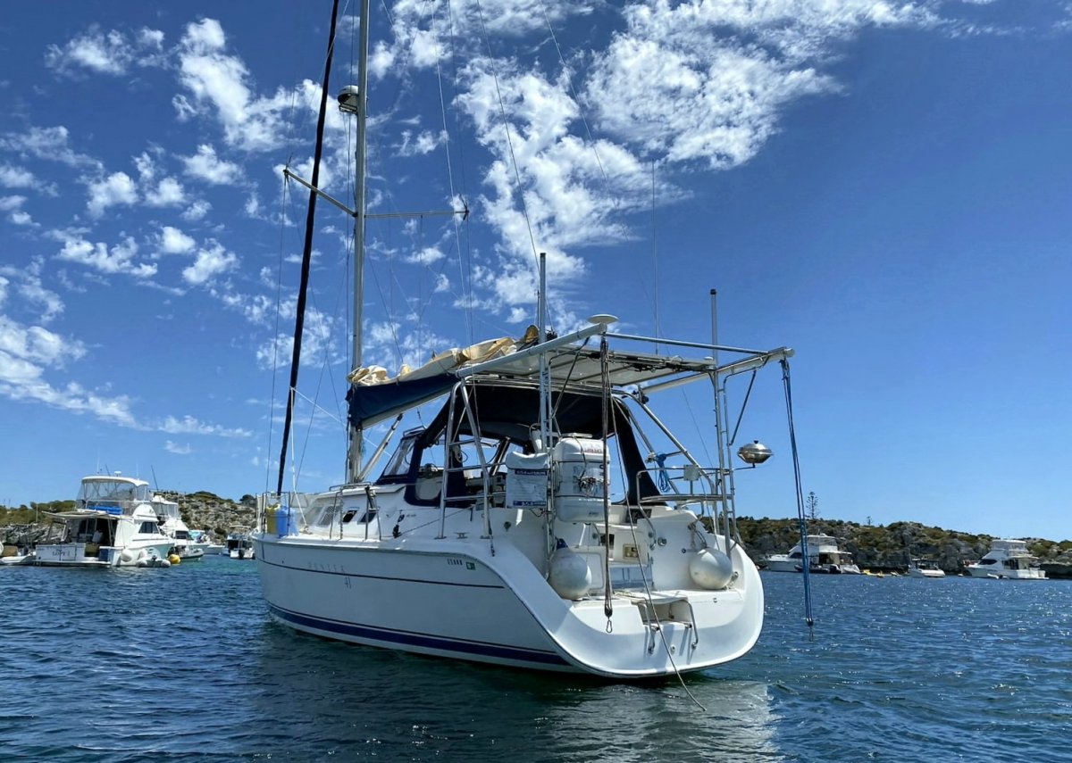 Hunter Yachts 41 Deck Saloon Aft Cabin World Cruiser: Sailing Boats ...