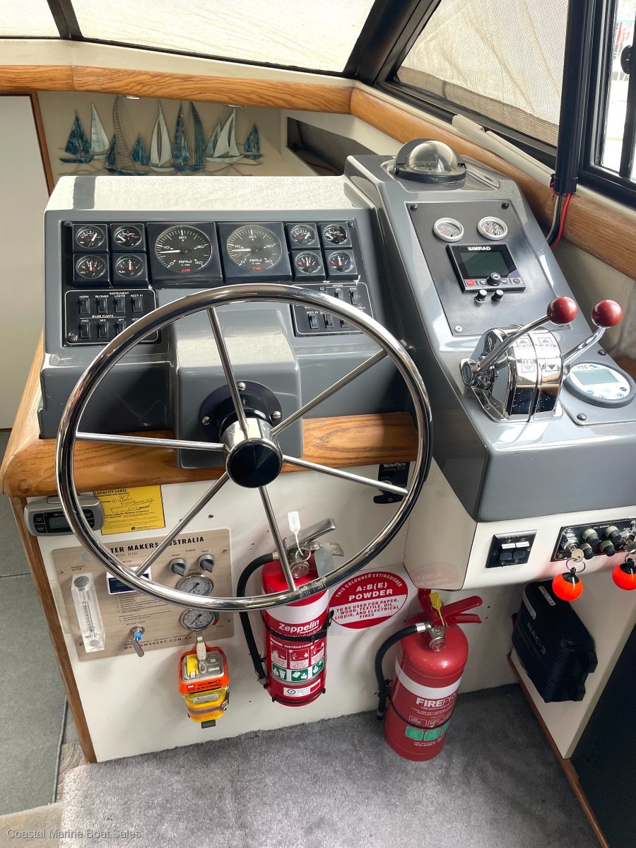 Bayliner Flybridge Cruiser: Power Boats | Boats Online for Sale ...