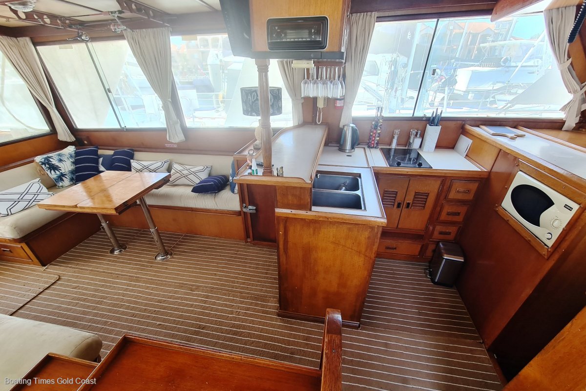 Mariner 43 Flybridge For Sale On The Gold Coast: Power Boats | Boats ...