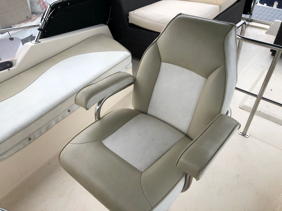 Markline 1000 Deluxe Flybridge Cruiser Diesel, "very clean" For Sale ...