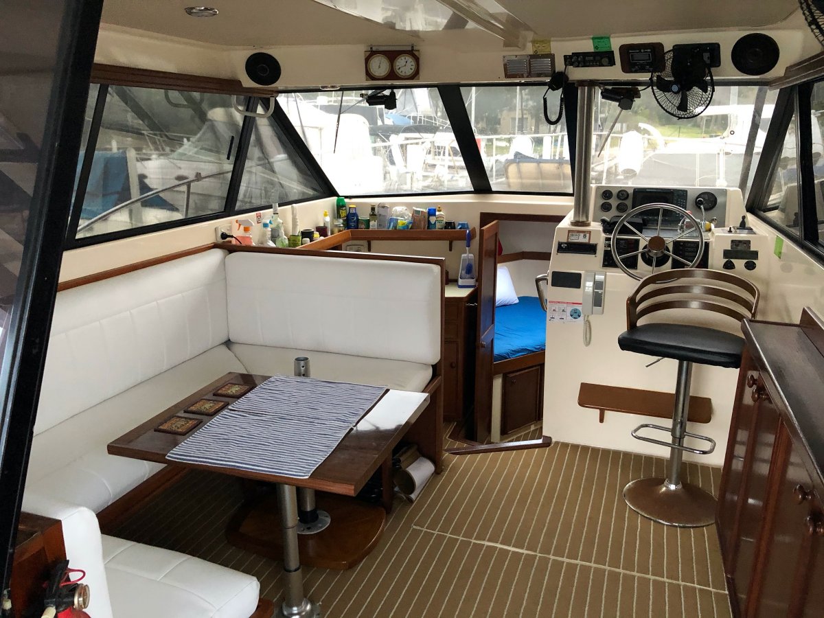 Used Markline 1000 Deluxe Flybridge Cruiser Diesel, "very Clean" for ...