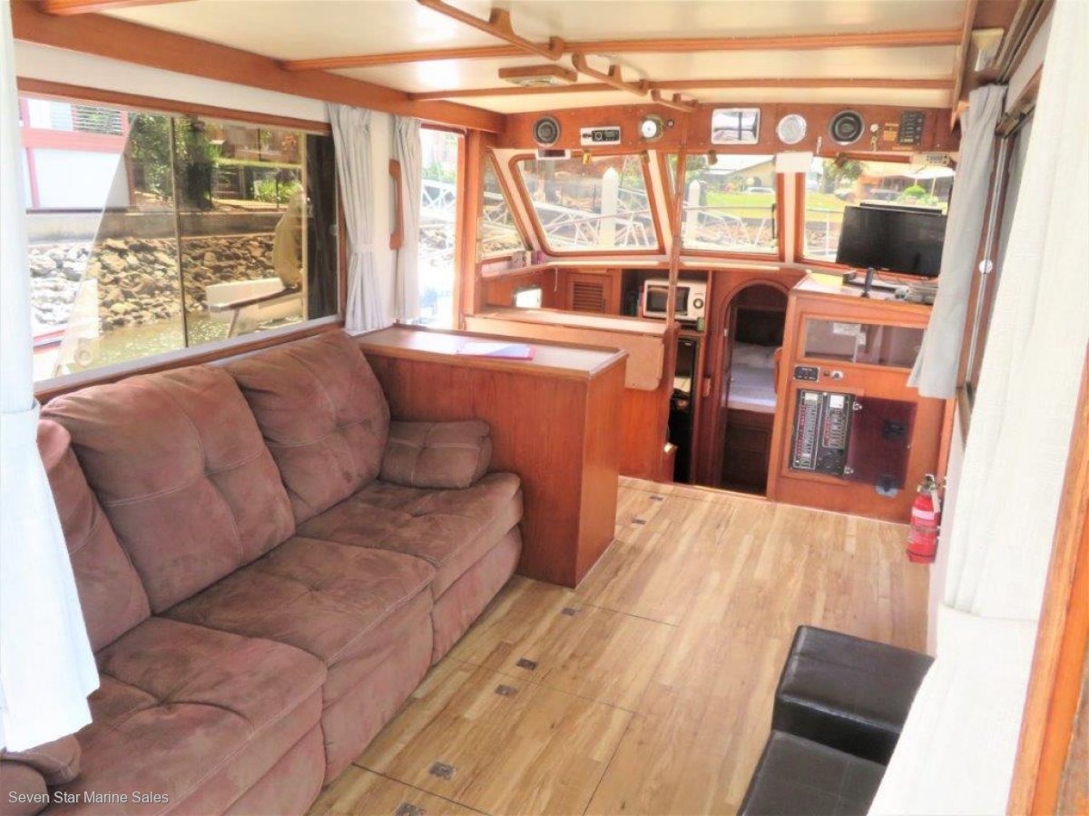 Pelorus 36ft Economical Flybridge Cruiser For Sale | Seven Star Marine ...