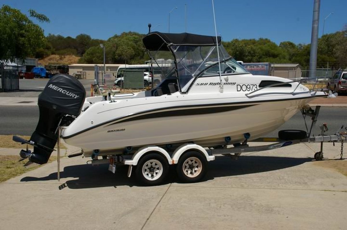 Quicksilver 580 Lightning 2007 With 90hp Mercury 4 Stroke: Trailer ...