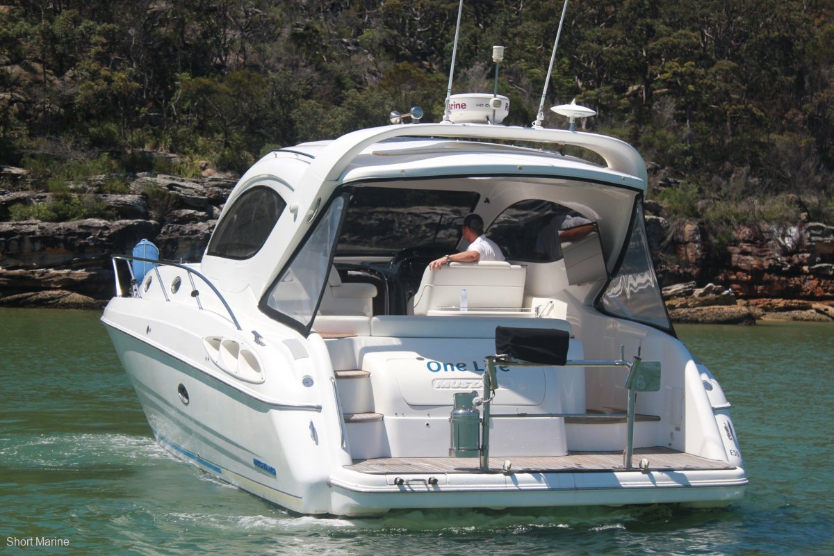 Mustang 4200 Hard Top: Power Boats | Boats Online for Sale | Fibreglass ...