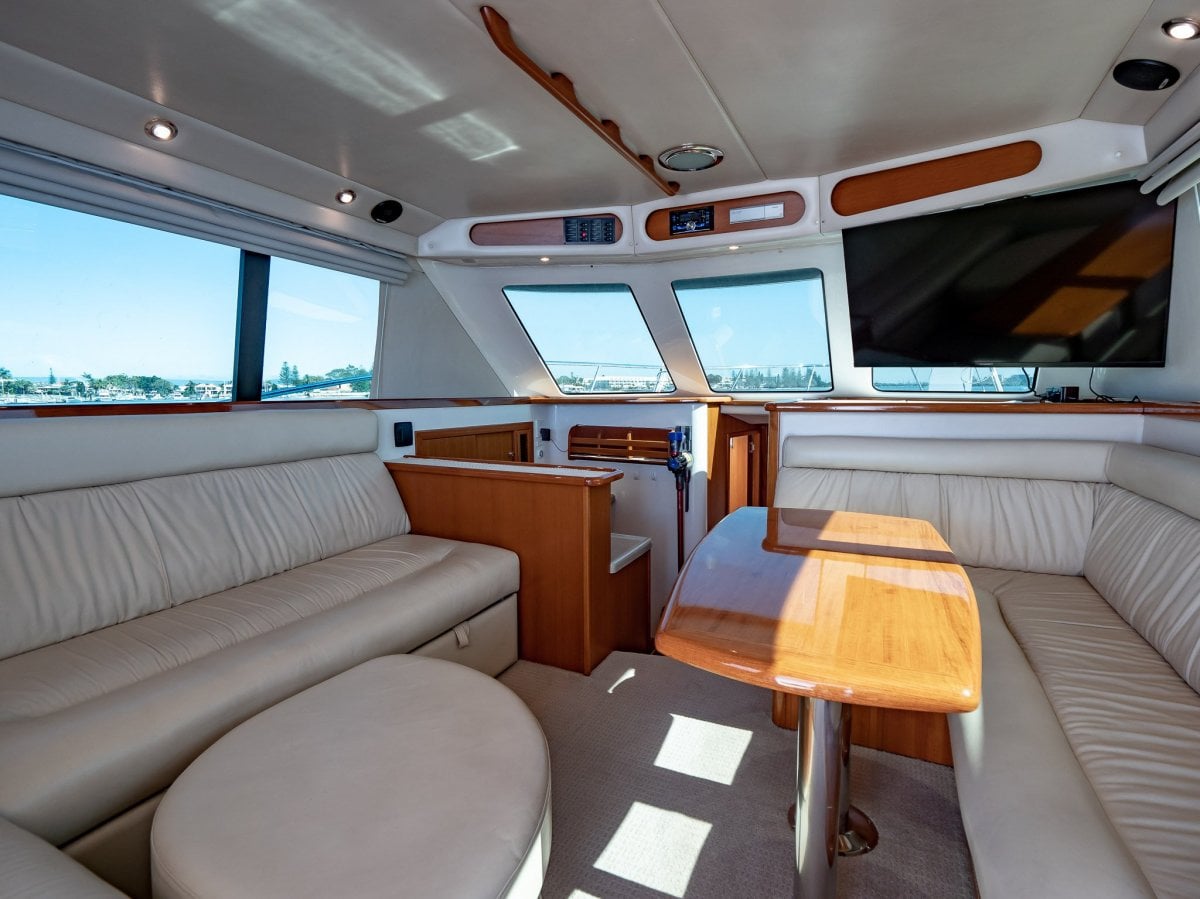 Used Riviera 37 Open Flybridge - Upgraded 370hp Engines for Sale ...