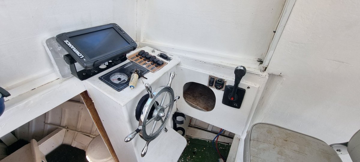 Timber Half Cabin Cruiser For Sale | Hallett Boat Brokers