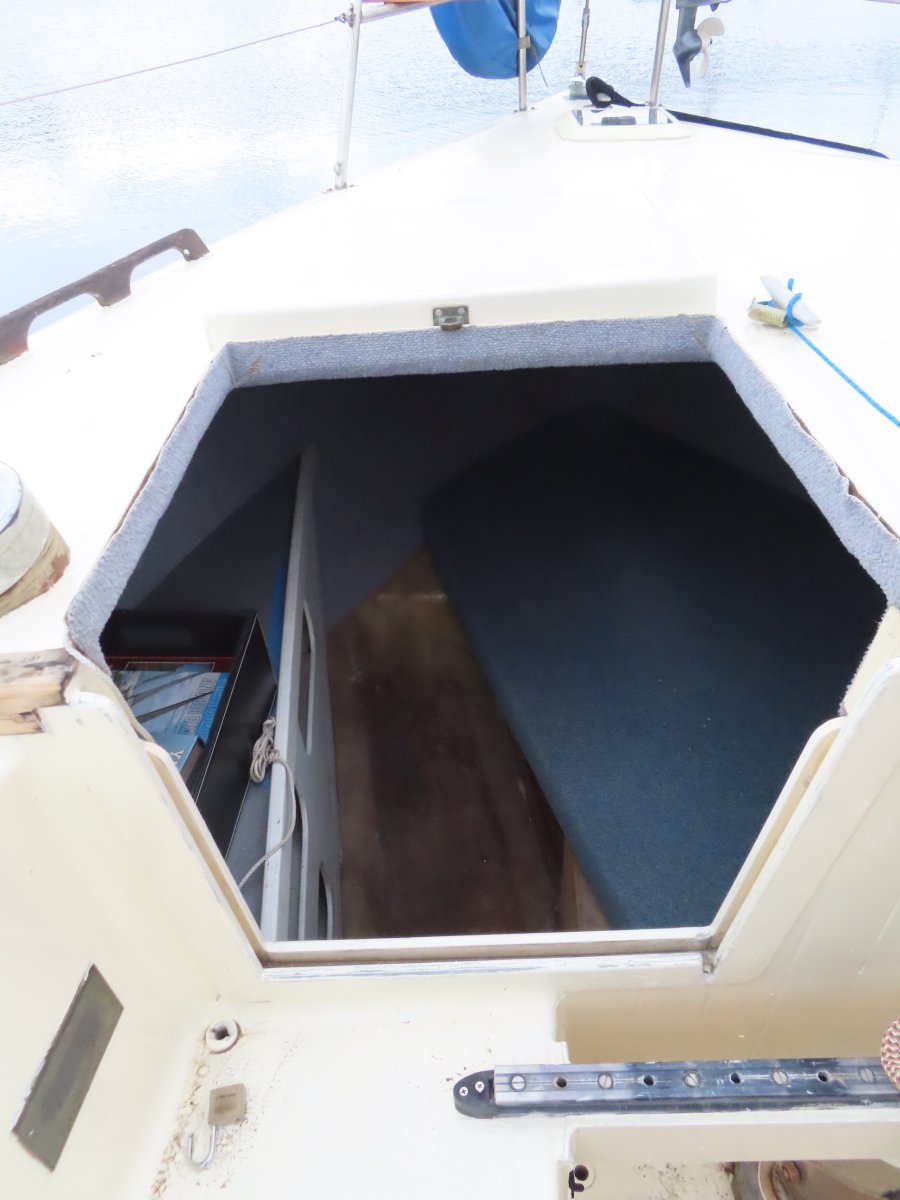 Used Manitou 32 Centre Cockpit Capable And Comfortable Cruising Yacht ...