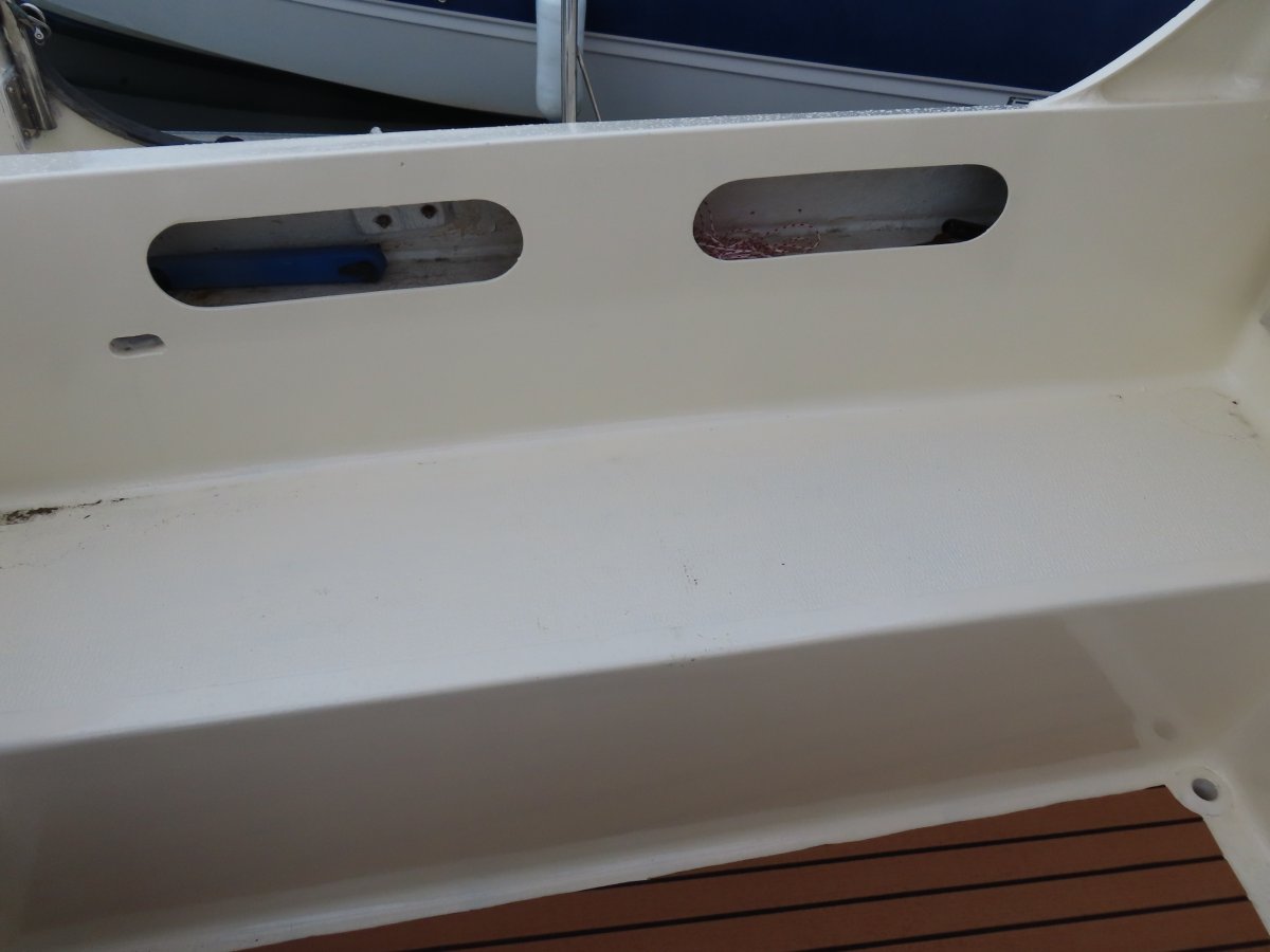 Used Manitou 32 Centre Cockpit Capable And Comfortable Cruising Yacht ...