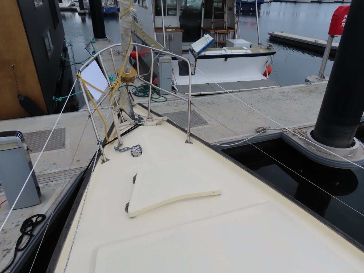 Used Manitou 32 Centre Cockpit Capable And Comfortable Cruising Yacht ...