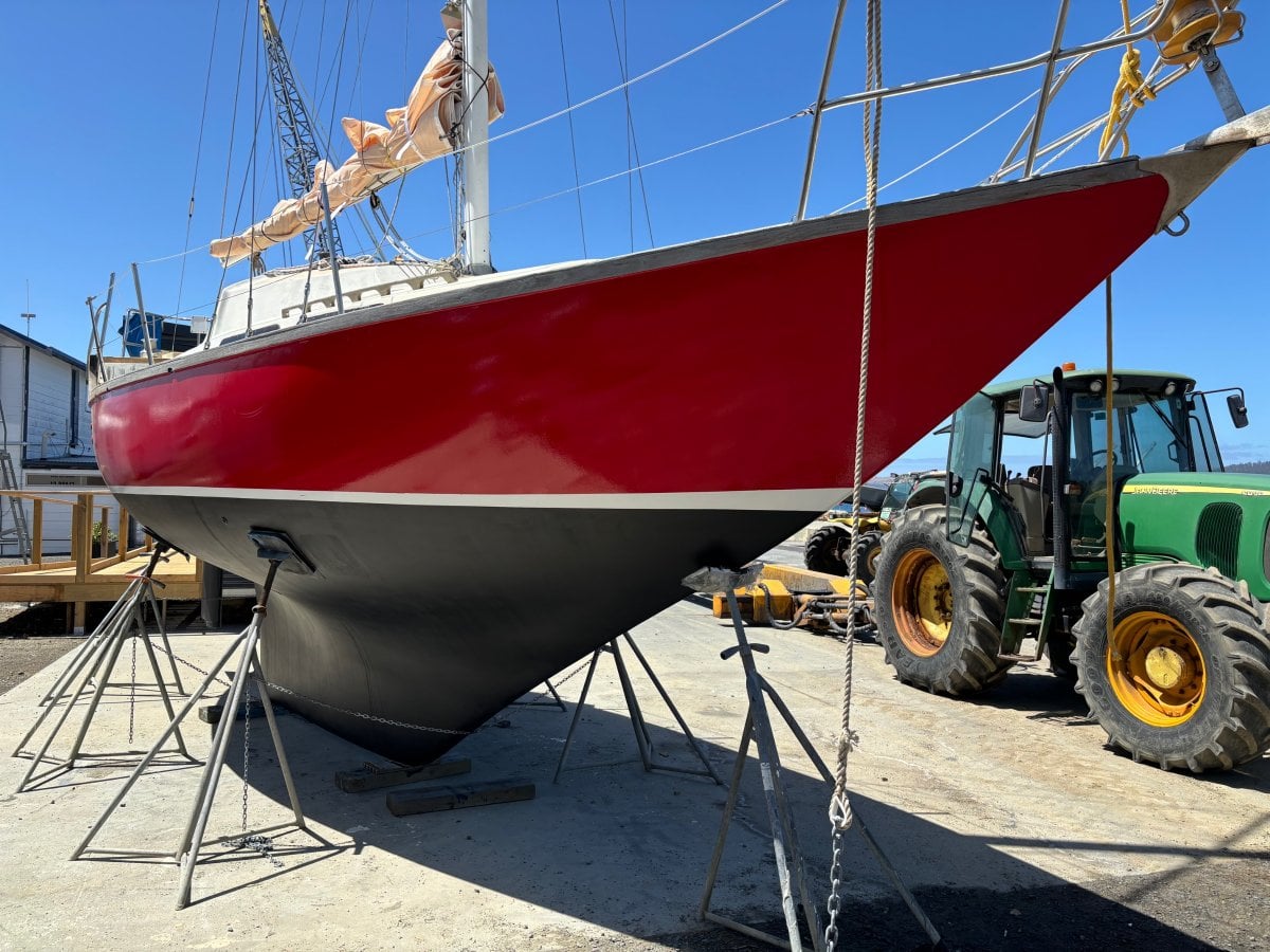 Used Manitou 32 Centre Cockpit Capable And Comfortable Cruising Yacht ...