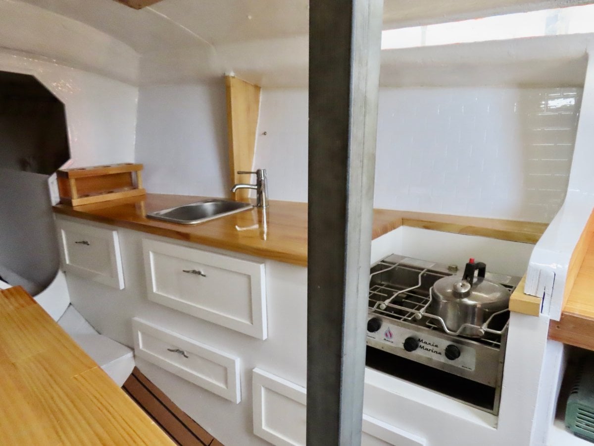 Manitou 32 Centre Cockpit Capable And Comfortable Cruising Yacht ...