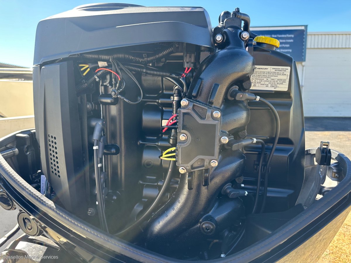 Pacemaker Runabout New Merc 4 Stroke: Power Boats | Boats Online for ...