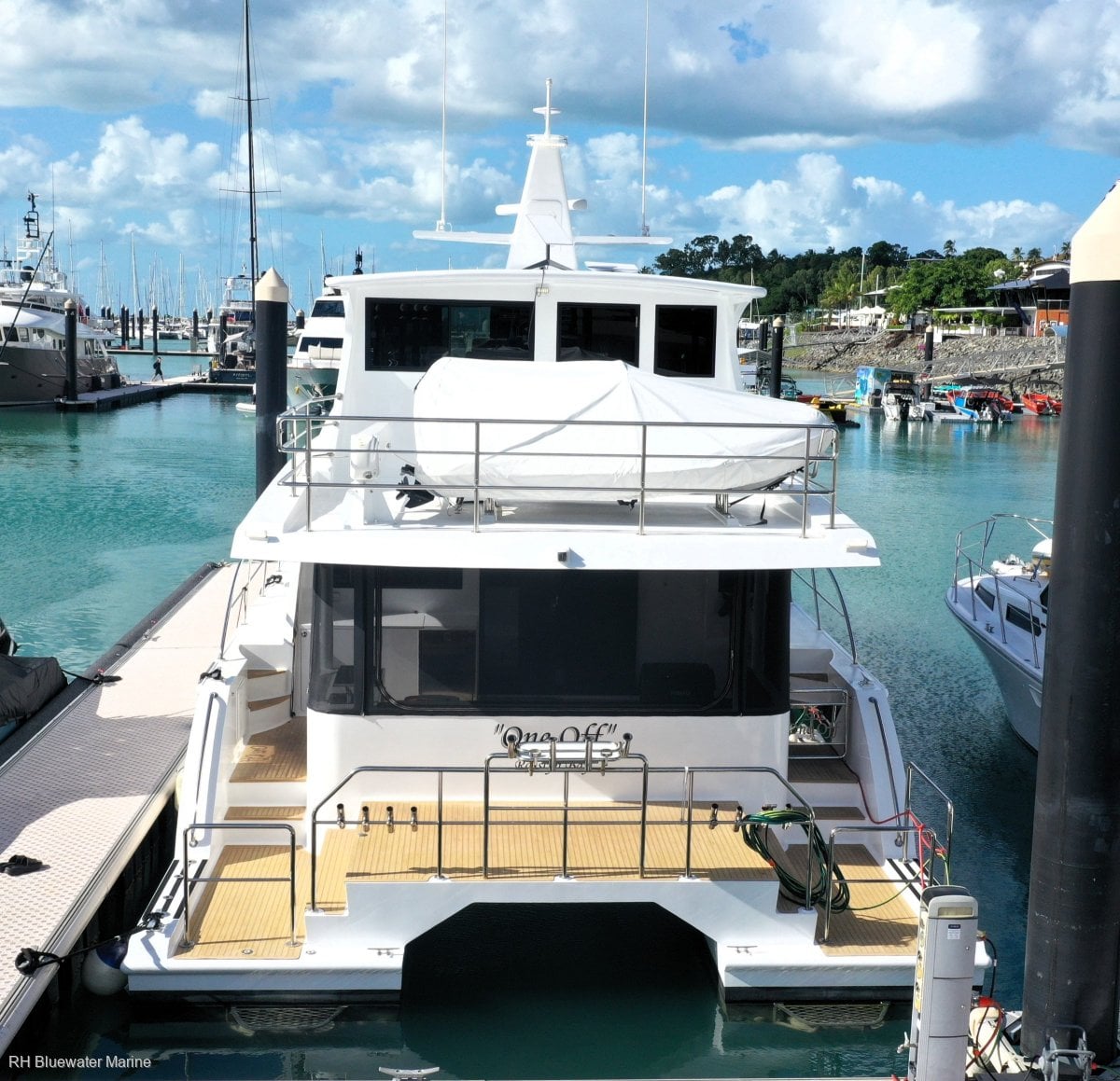 Coral Coast Power Catamaran 18.8m Enclosed Flybridge For Sale | RH ...