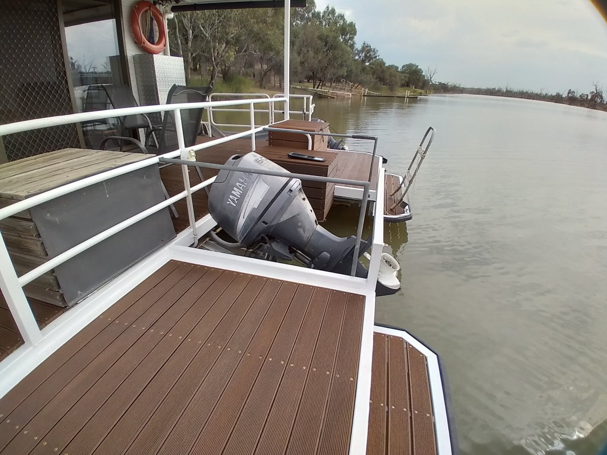 Immaculate 2 Bedroom Houseboat: House Boats | Boats Online for Sale ...