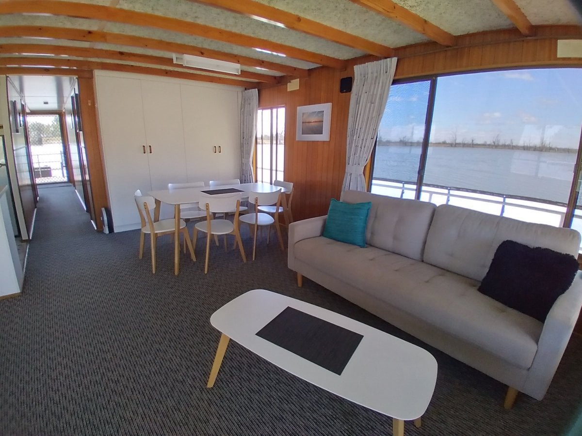 Immaculate 2 Bedroom Houseboat: House Boats | Boats Online for Sale ...