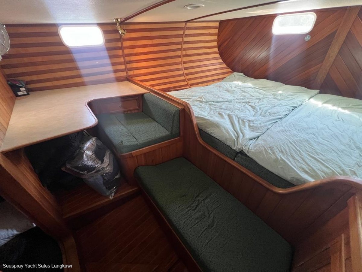 Used Bruce Roberts Pilothouse Ketch 54 Professionally Built In New ...