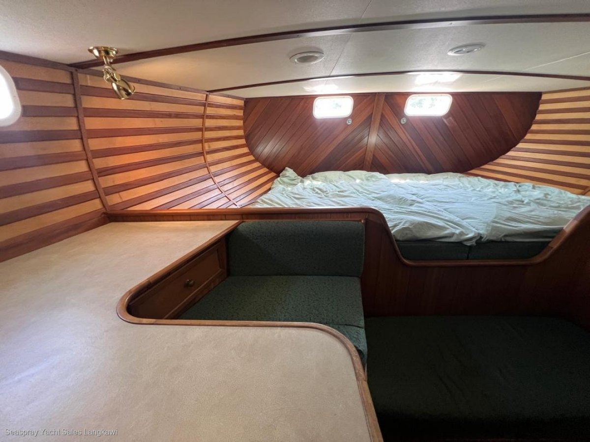 Used Bruce Roberts Pilothouse Ketch 54 Professionally Built In New ...