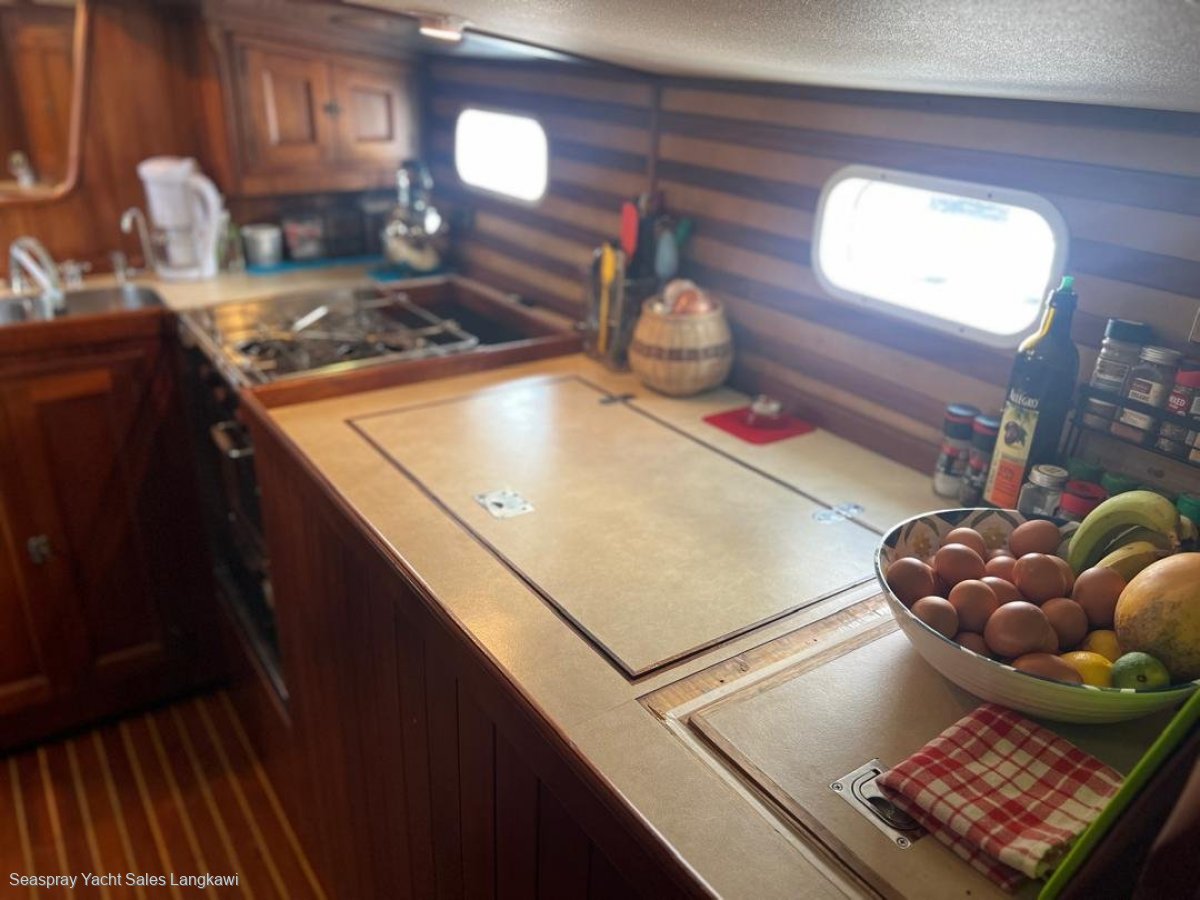 Used Bruce Roberts Pilothouse Ketch 54 Professionally Built In New ...