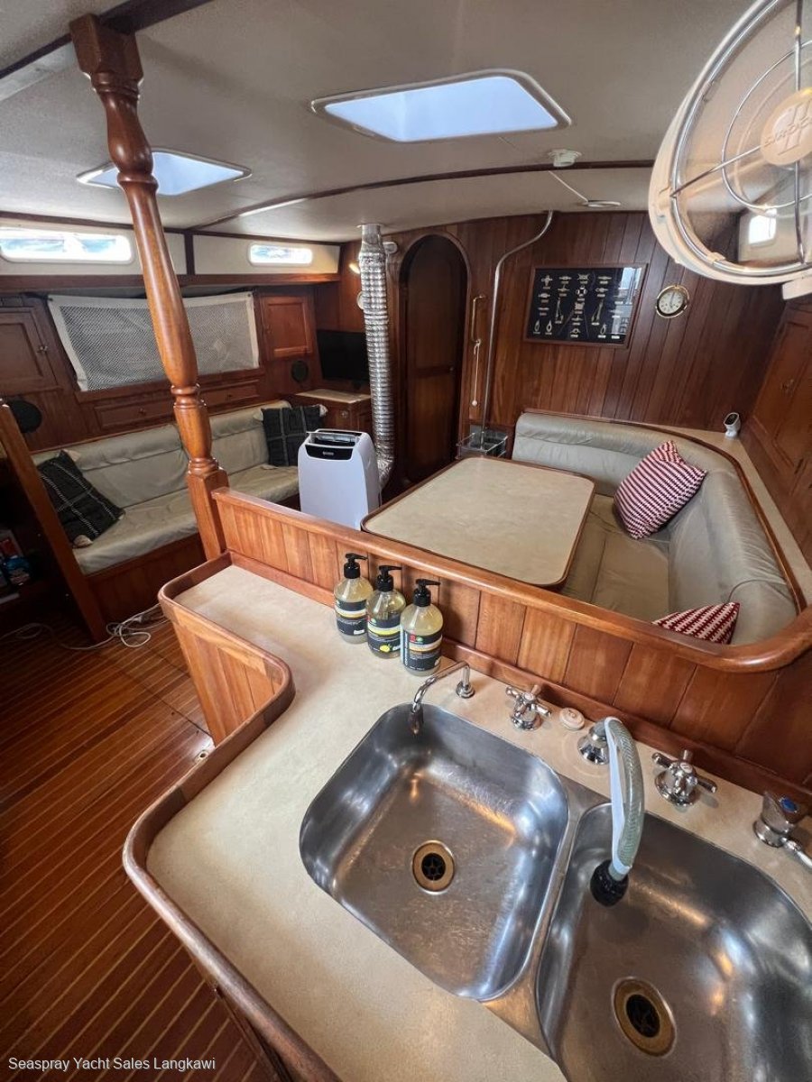 Used Bruce Roberts Pilothouse Ketch 54 Professionally Built In New ...