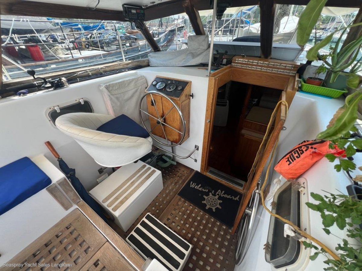 Used Bruce Roberts Pilothouse Ketch 54 Professionally Built In New ...