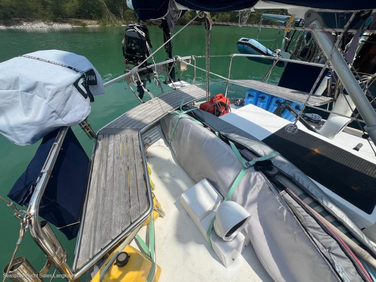 Used Bruce Roberts Pilothouse Ketch 54 Professionally Built In New ...