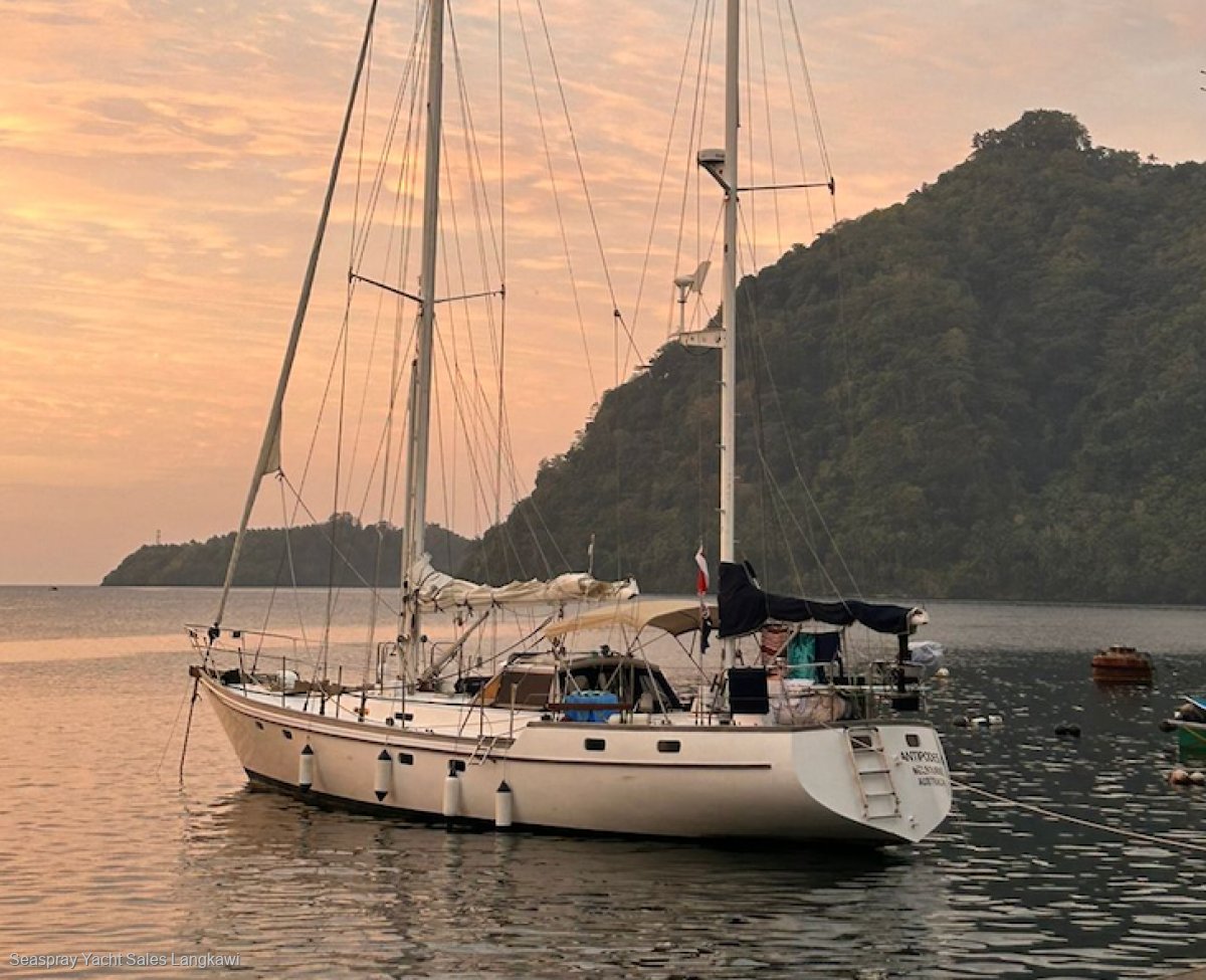 Used Bruce Roberts Pilothouse Ketch 54 Professionally Built In New ...