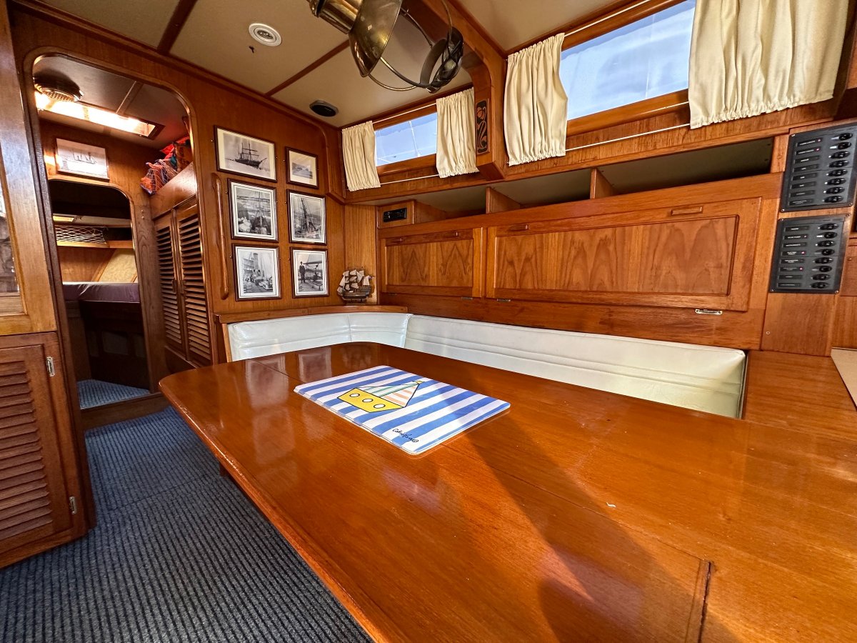 Used Roberts Mauritius 43 48ft With Bowsprit for Sale | Yachts For Sale ...