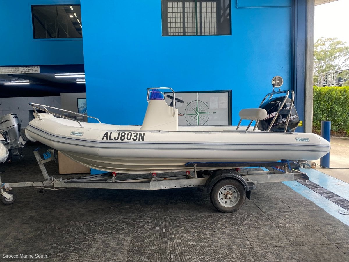 Gemini Waverider 550: Power Boats | Boats Online for Sale | Fibreglass ...