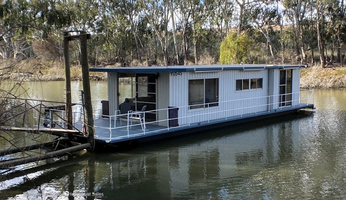 Big Bend Boat, Two Bed, Mid Sized Houseboat.: House Boats | Boats ...