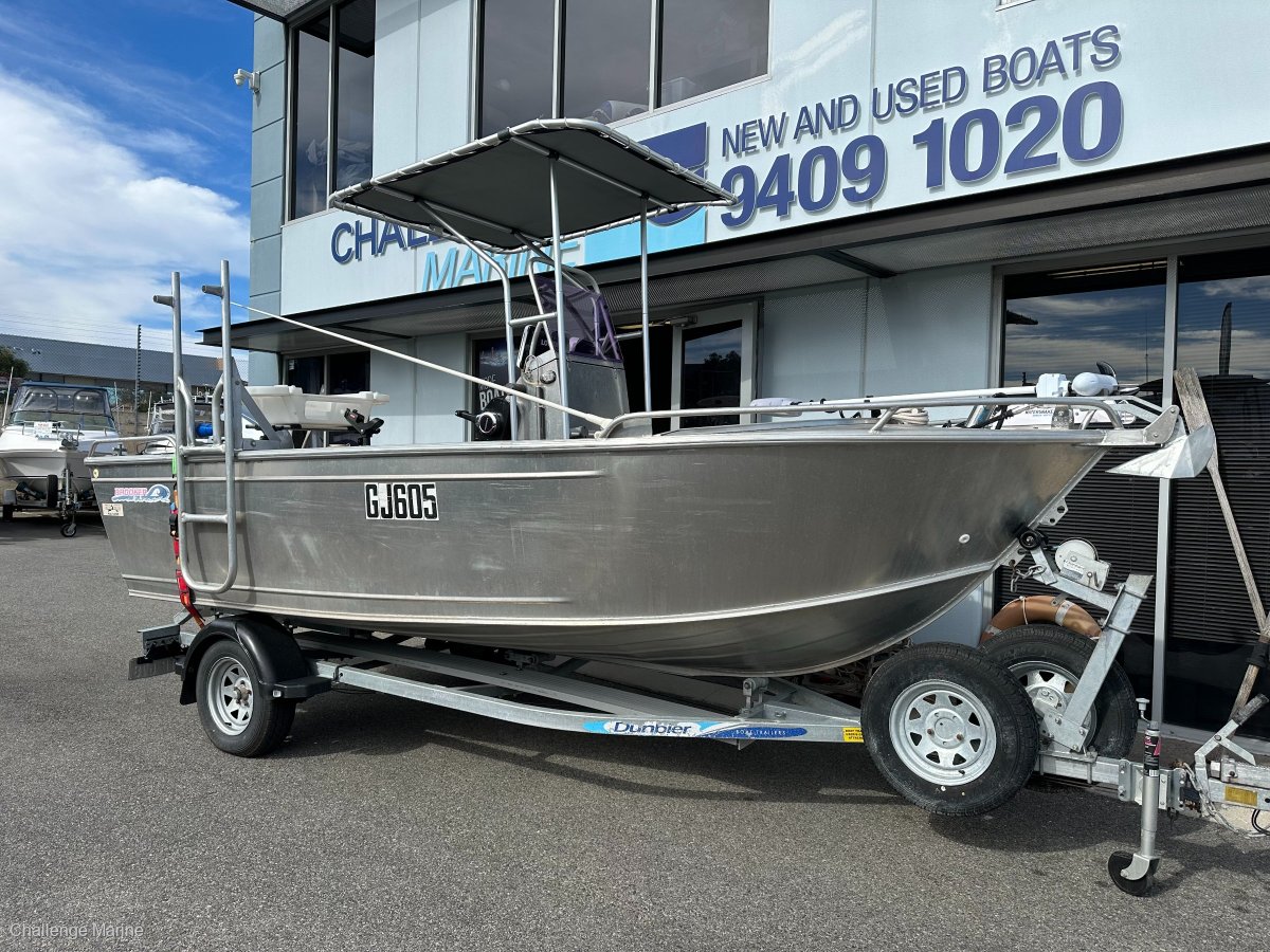 Brooker 510 Centre Console - 2023 100 Hp 4 Stroke Showing Just 83 Hours ...