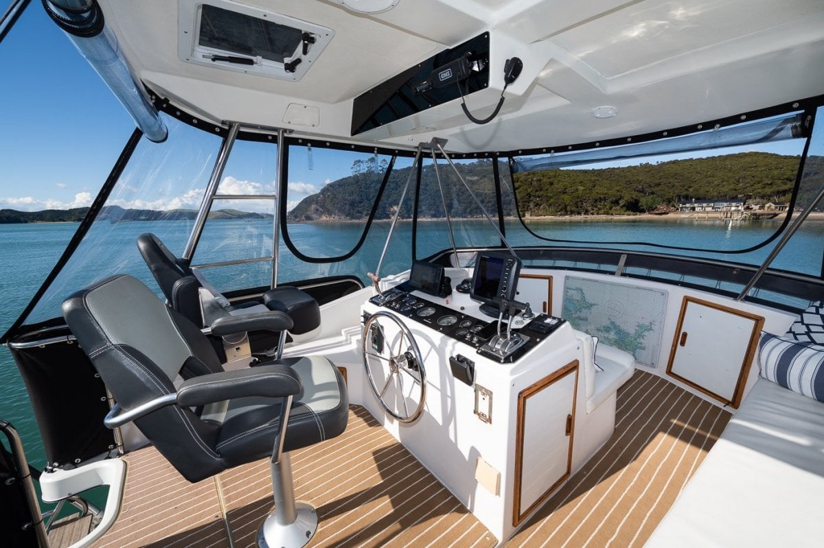 Used Riviera 38 for Sale | Boats For Sale | Yachthub