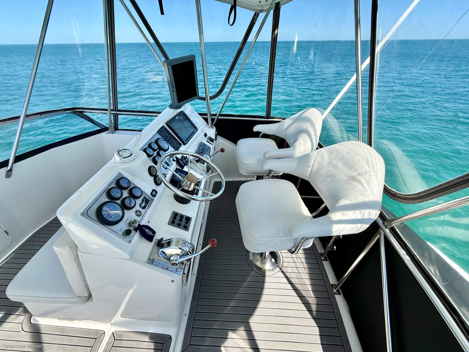 Used Caribbean 35 Flybridge Cruiser for Sale | Boats For Sale | Yachthub