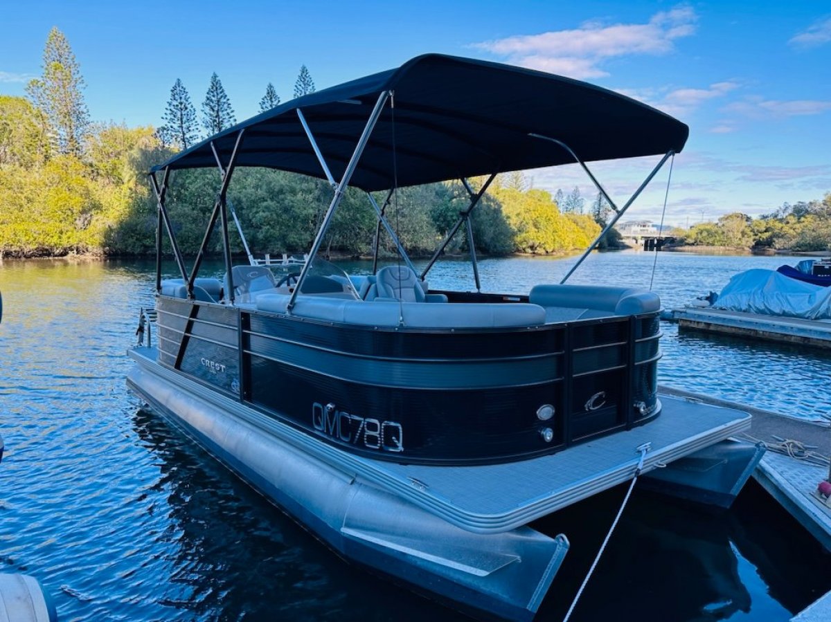 Crest Pontoons Classic DLX 200L For Sale | Spectrum Marine