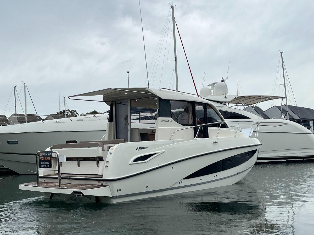 Arvor 855 Weekender: Power Boats | Boats Online for Sale | Fibreglass ...