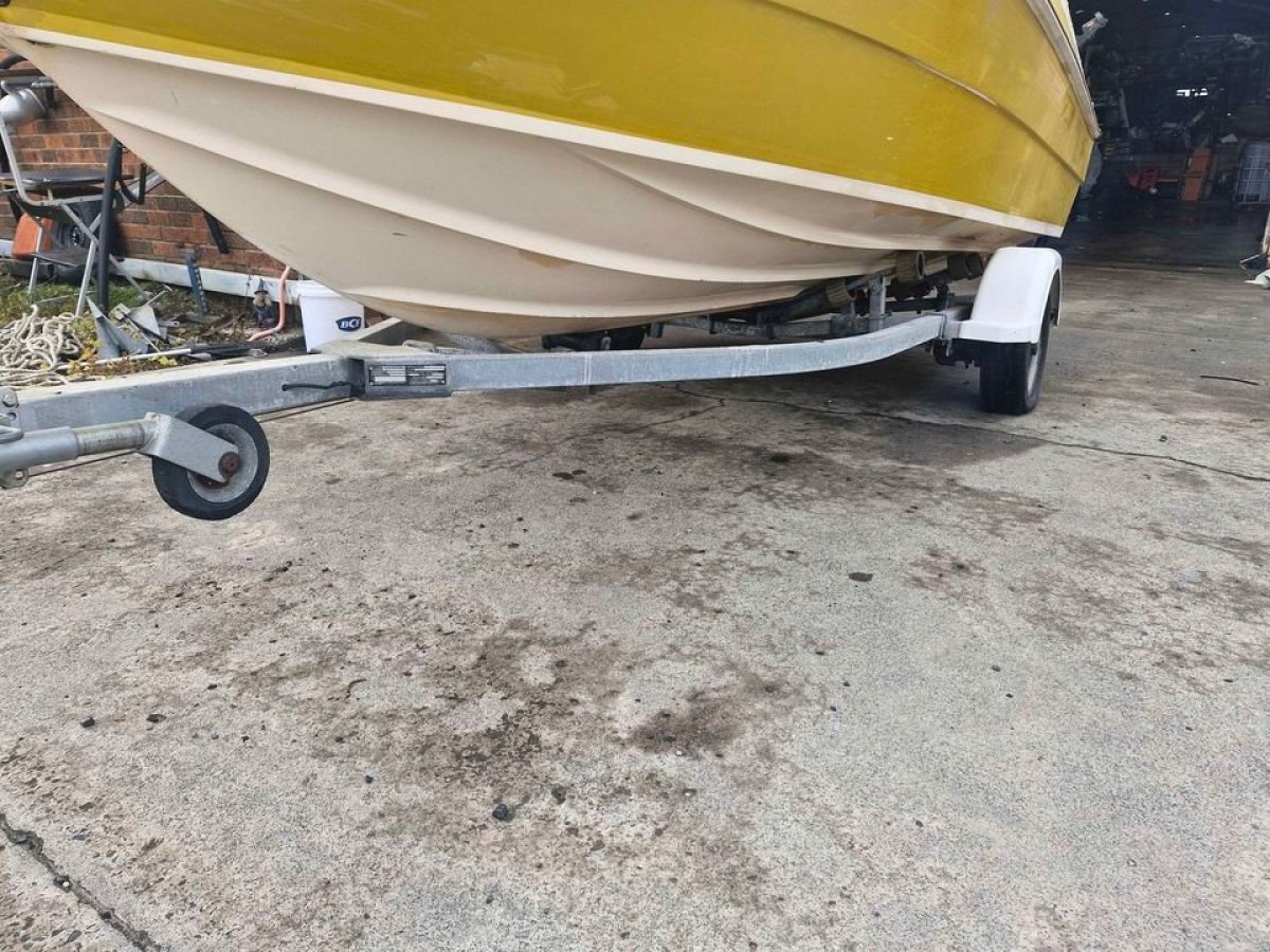 Haines Hunter 490slr Limited Edition: Power Boats | Boats Online for ...