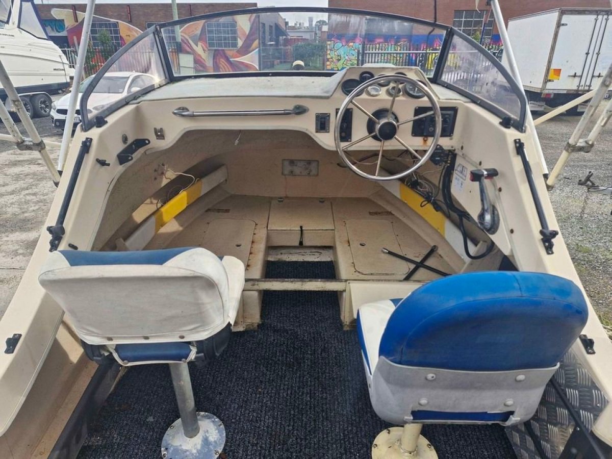 Haines Hunter 490slr Limited Edition: Power Boats | Boats Online for ...