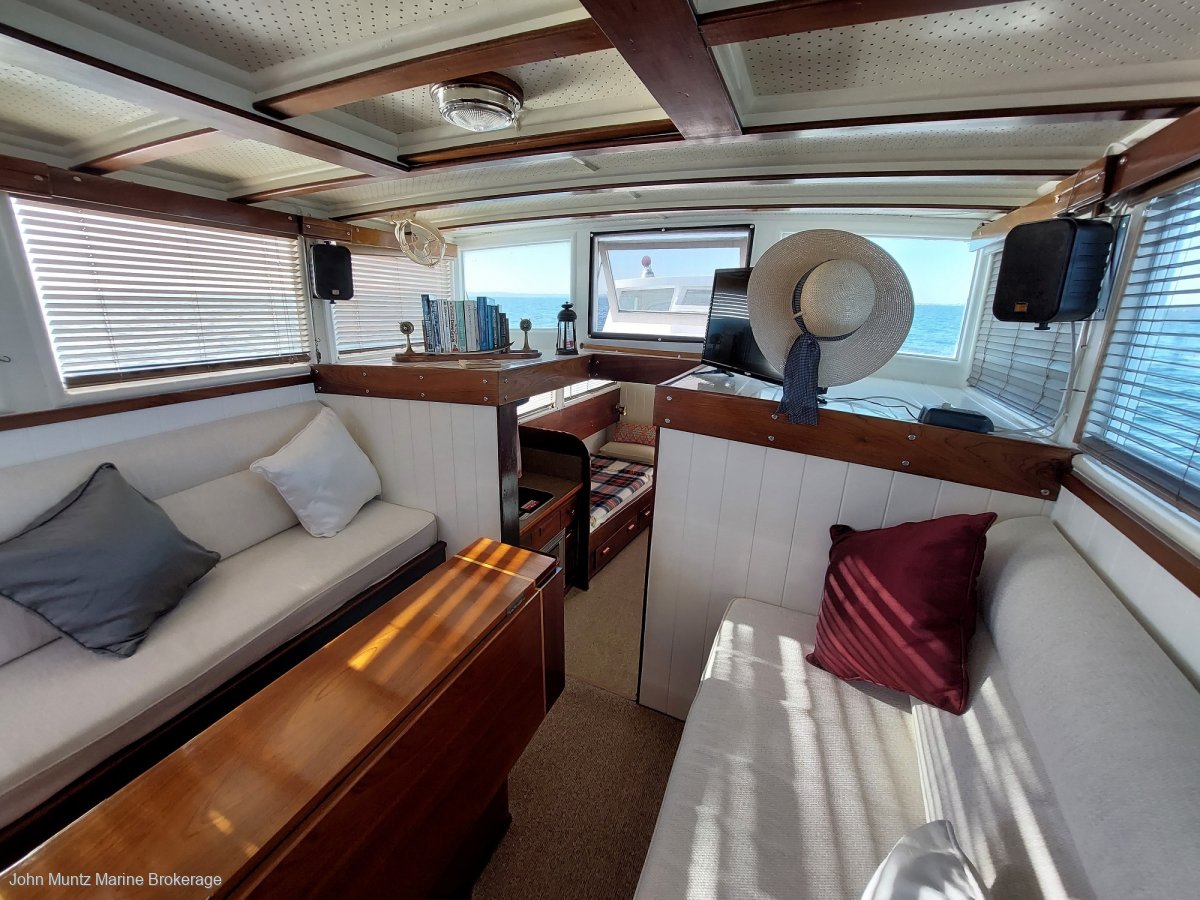 Bay Cruiser 42 Albert W Pryor Bridge-deck Cruiser: Power Boats | Boats ...