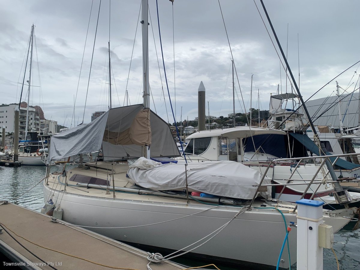 Used Carter 33 Mast Head Sloop for Sale | Yachts For Sale | Yachthub