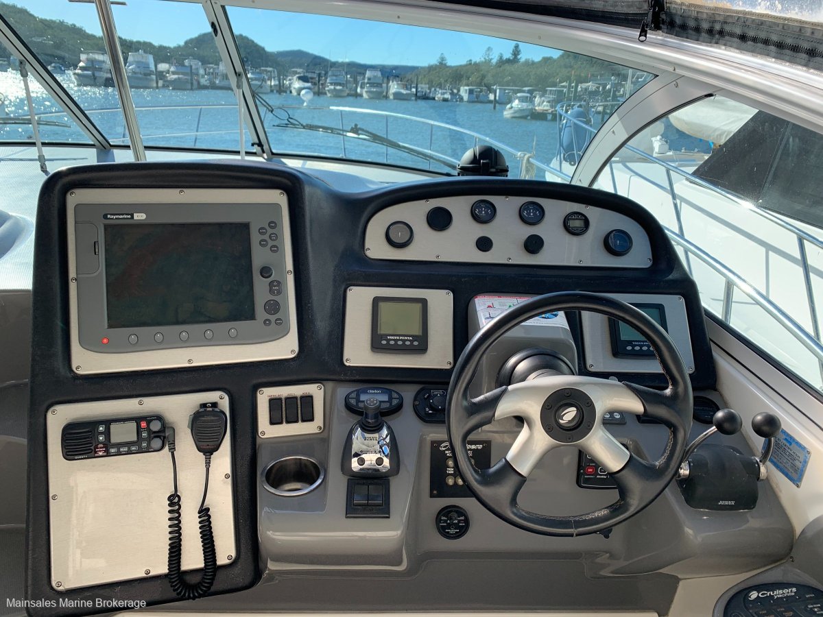 Cruisers Yachts 400 Express For Sale | Discover Boating