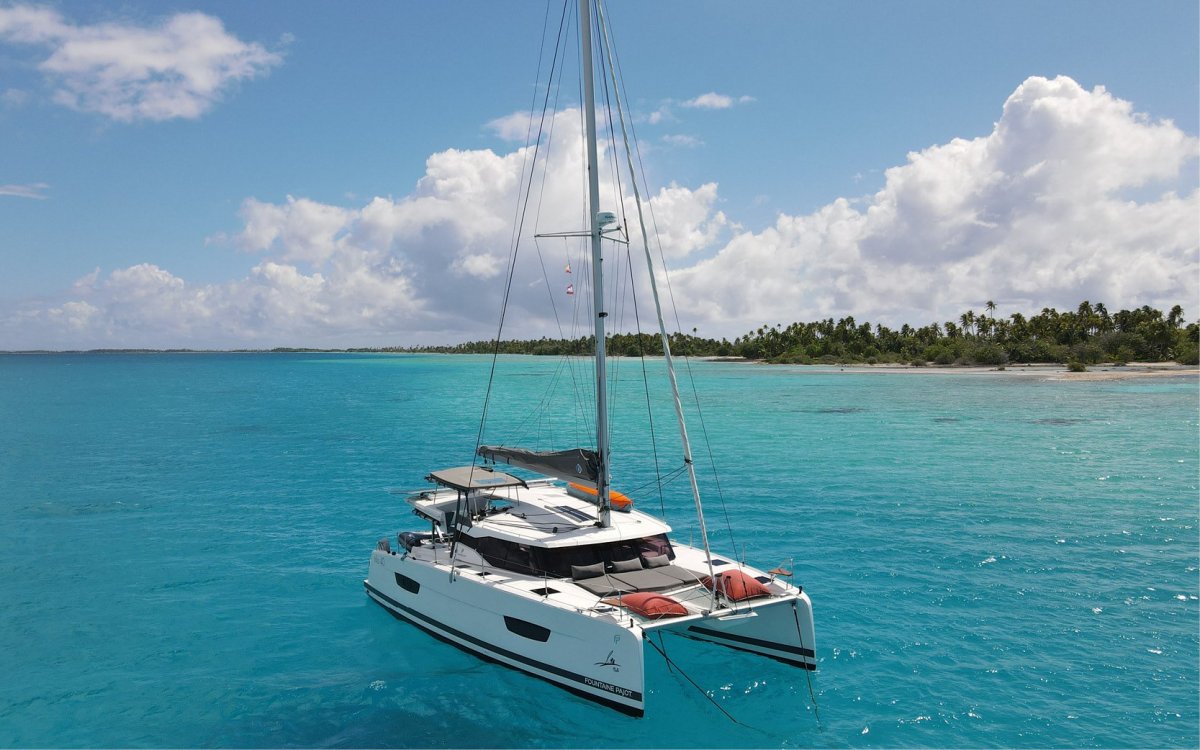 Fountaine Pajot Isla 40: Sailing Catamaran for Sale | Fibreglass/grp ...