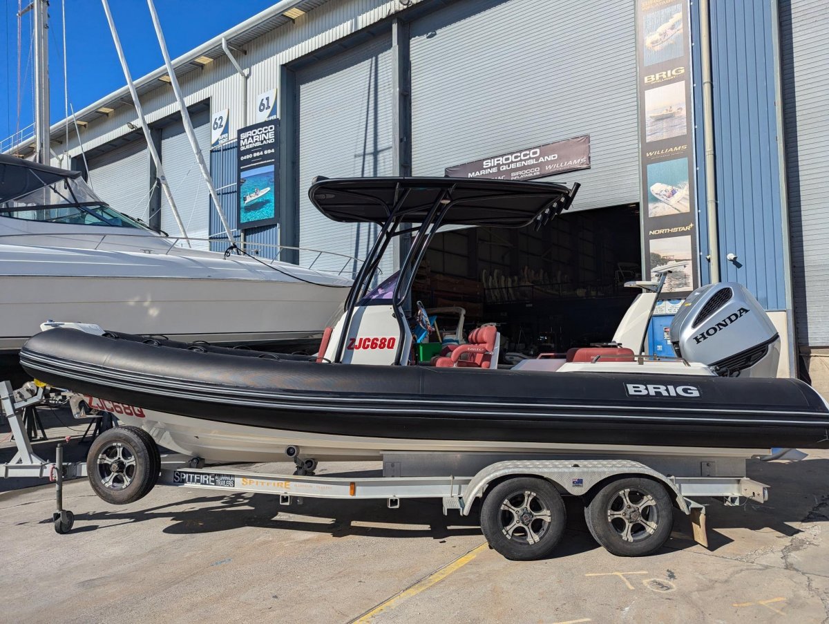 Brig Eagle 670 Fibreglass Centre Console Rib With Hypalon Tubes: Power ...