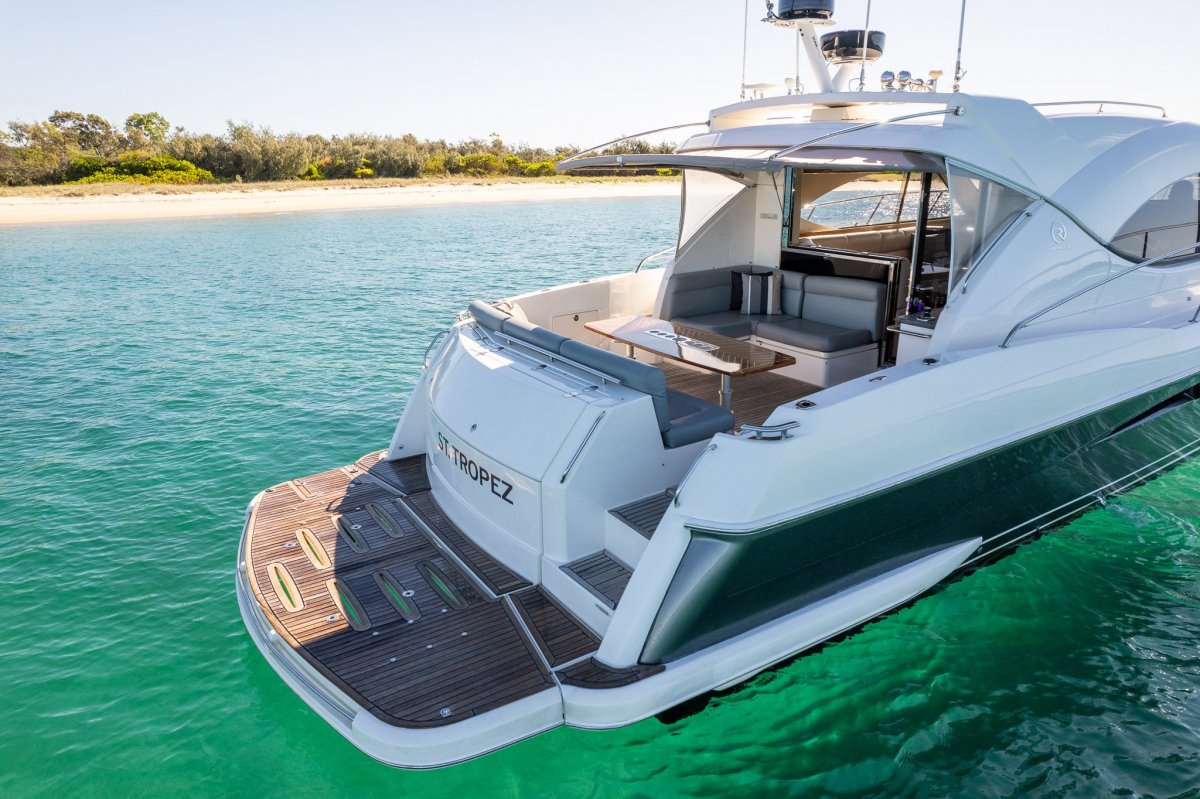 Riviera 5000 Sport Yacht: Power Boats | Boats Online for Sale ...