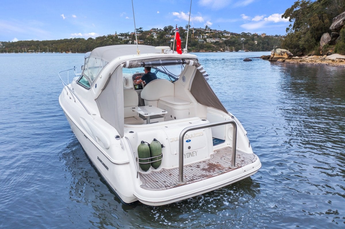 Sunrunner 3300 Deluxe: Power Boats | Boats Online for Sale | Fibreglass ...