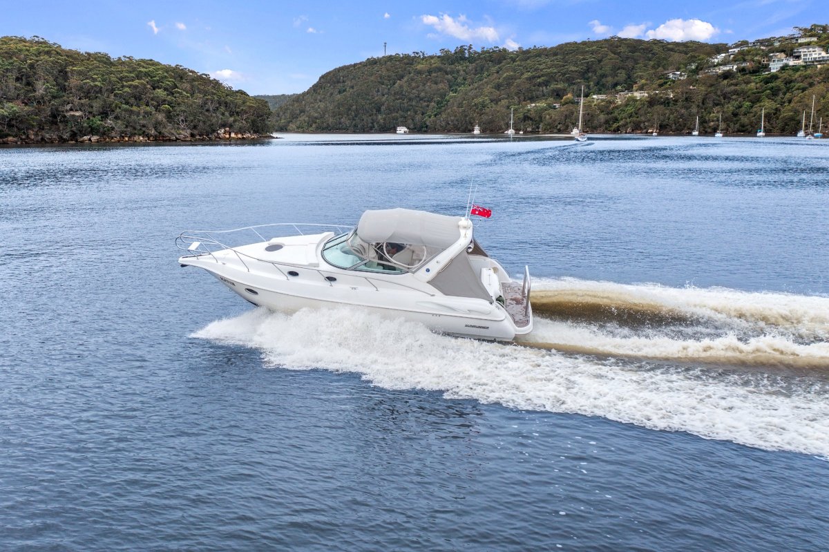 Sunrunner 3300 Deluxe: Power Boats | Boats Online for Sale | Fibreglass ...