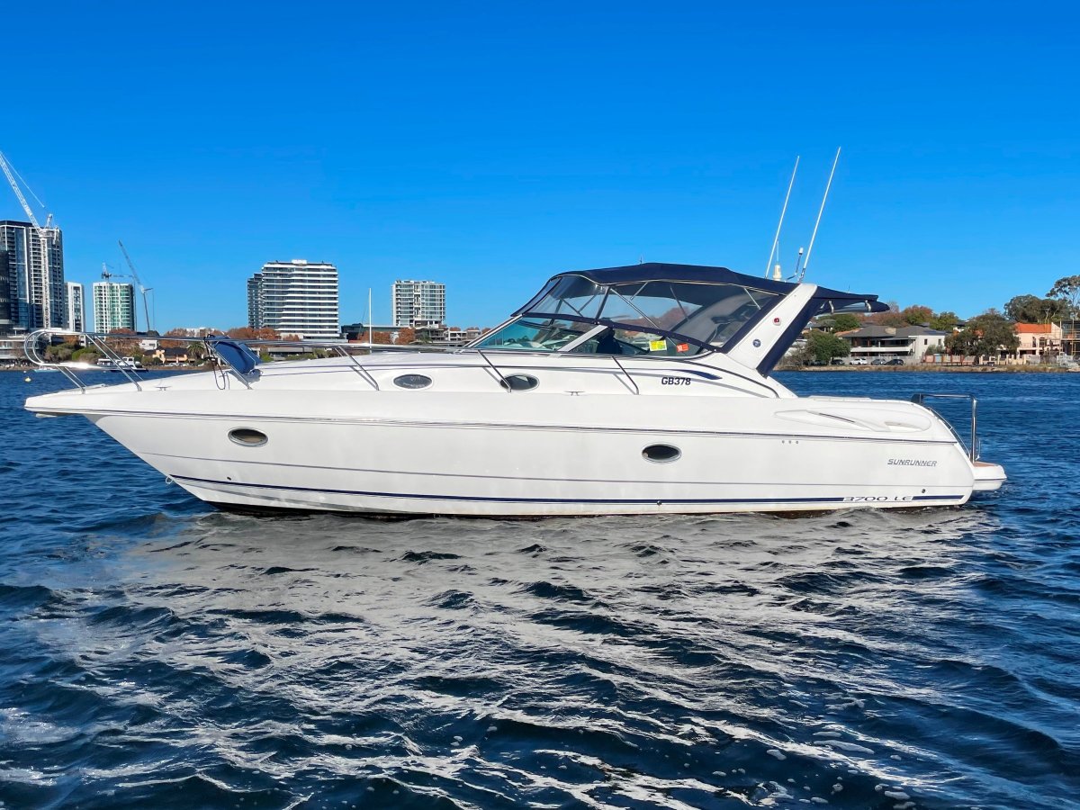 Sunrunner 3700le: Power Boats | Boats Online for Sale | Fibreglass/grp ...