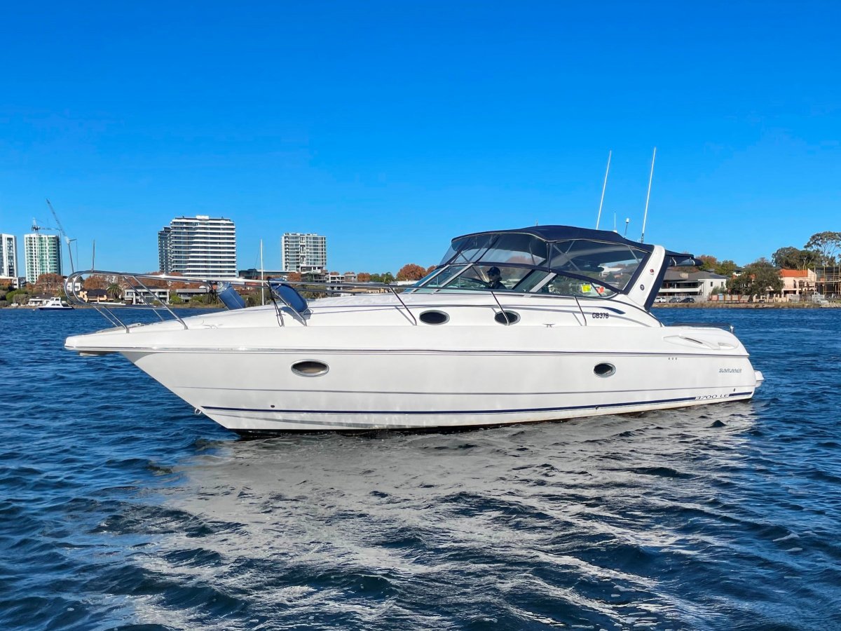 Sunrunner 3700le: Power Boats | Boats Online for Sale | Fibreglass/grp ...